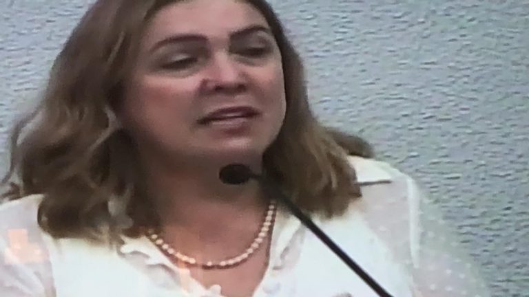 Jornal diz que Gavioli deve ser demitida da Educação: “ela empurra ...